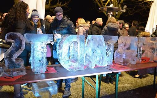 Carving Ice Sculptures - Salzburg Convention Bureau