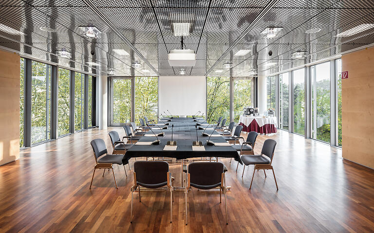 Die richtige Bestuhlung für eure Veranstaltungen - Salzburg Convention Bureau - Salzburg ...